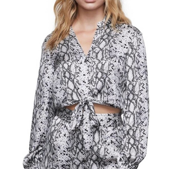 Good American | Tops | Good American The Purely Python Print Satin Tie ...